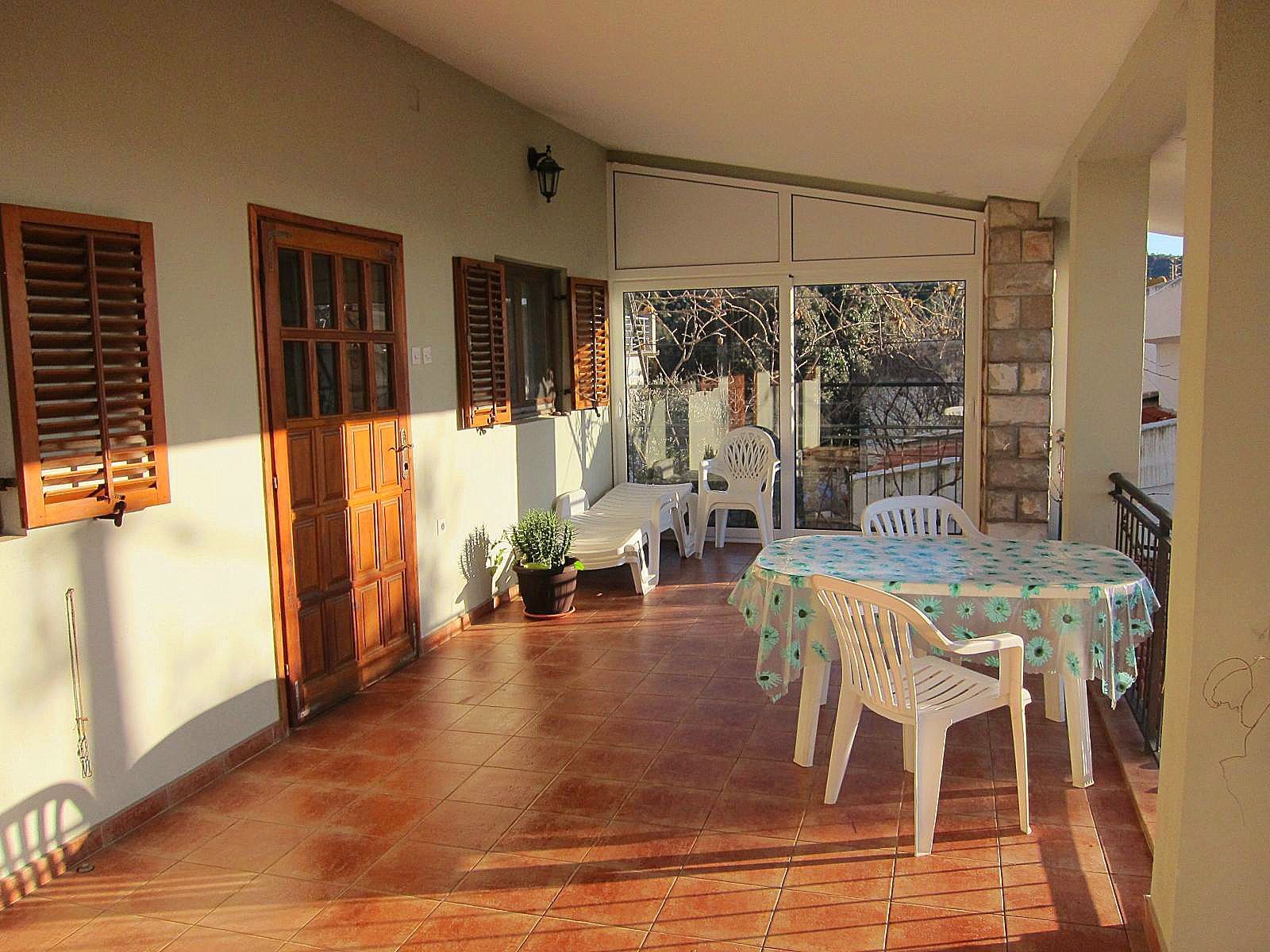 House 170m2 with a sea view in an attractive location, Utjeha, Bar ...